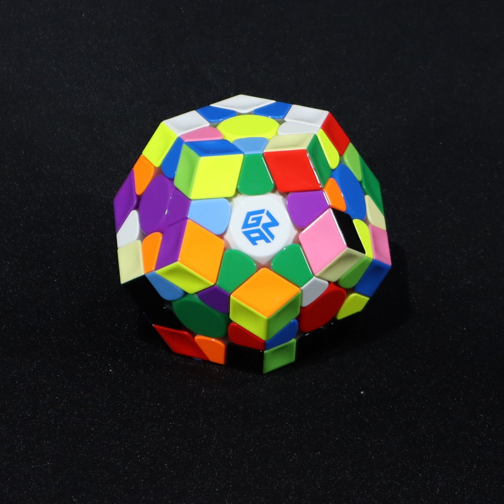 GAN Megaminx V2 – Crafty Cube